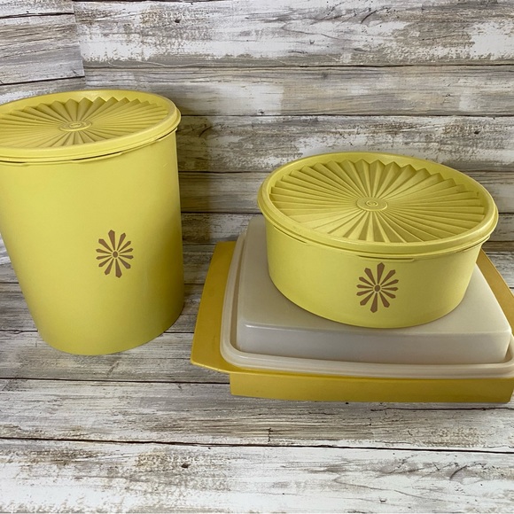 Tupperware | Kitchen | Vintage Tupperware Yellow Sunburst Design | Poshmark